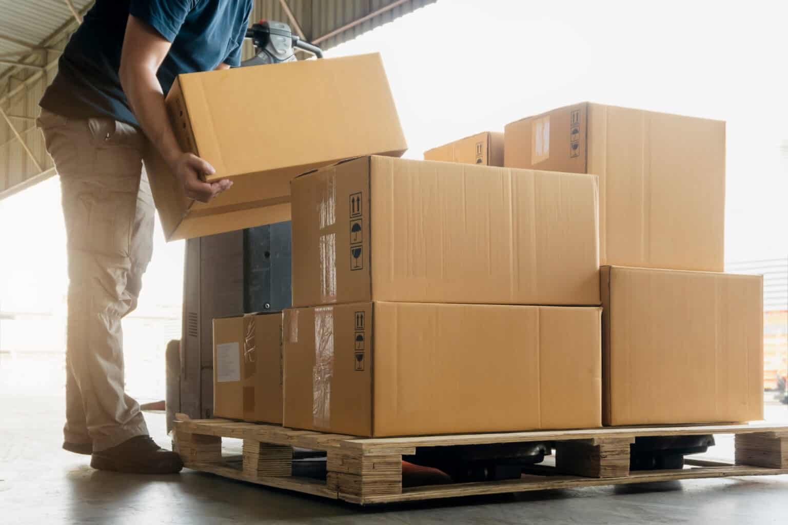 Parcel vs. LTL Shipping: What's the Difference?
